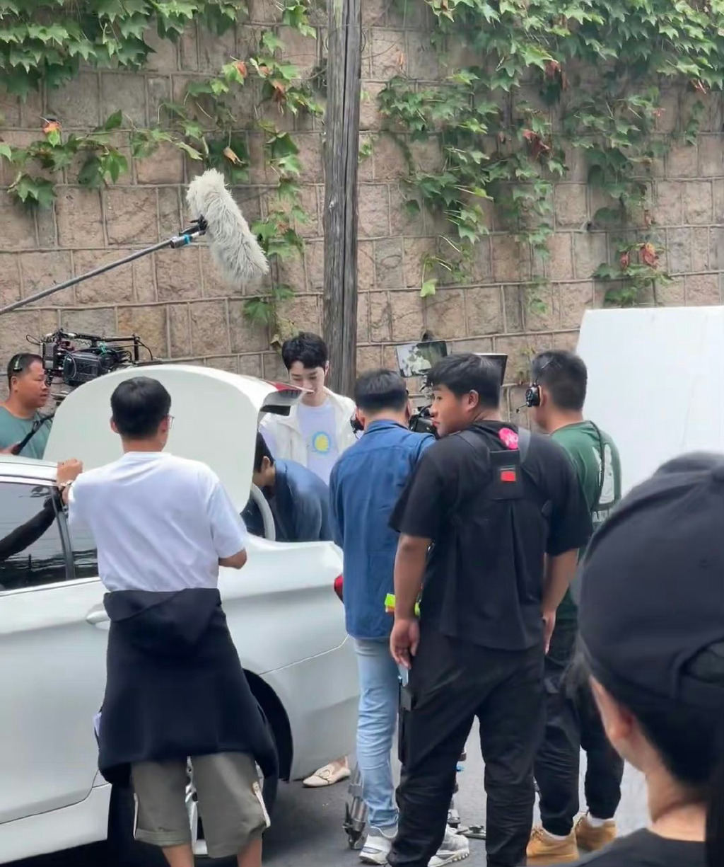 Lai Guanlin and Yang Yutong's "Us" Reuters, before broadcasting the picture, the perspective of ...