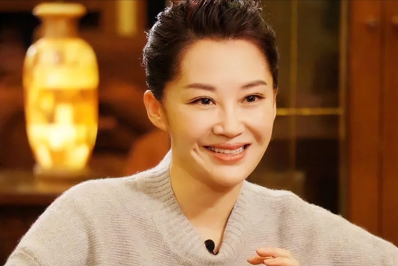 Even though he was inseparable from Xu Qing, yet he was cut off by Wang ...