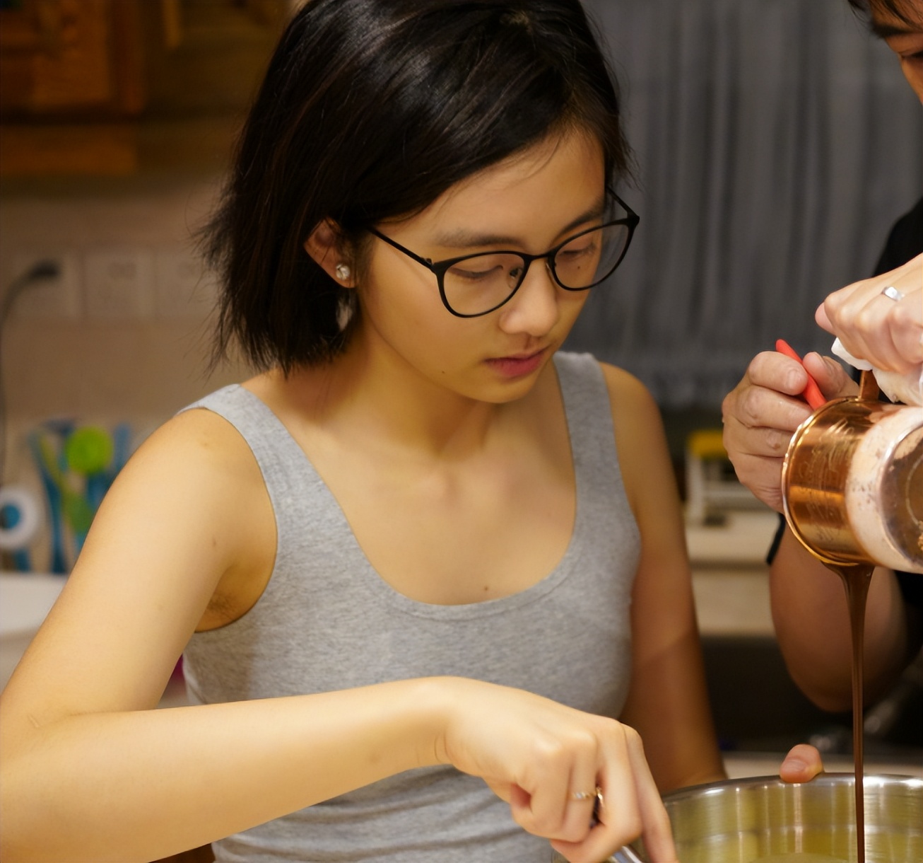 Huang Duoduo's recent photos are full of charm, and his sexy body is ...