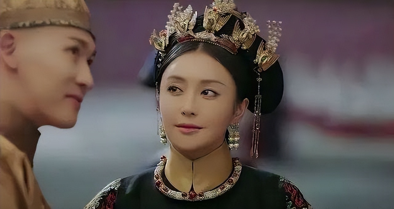 In 1727, Fucha was selected as the court lady of Emperor Qianlong's ...