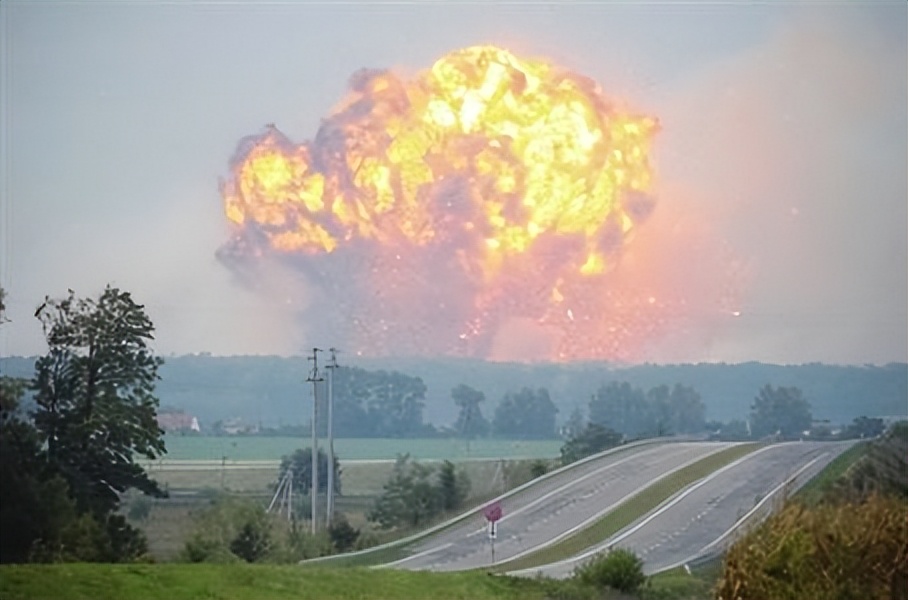 Multiple attacks! The concrete layer blasted over 500 tons of ...