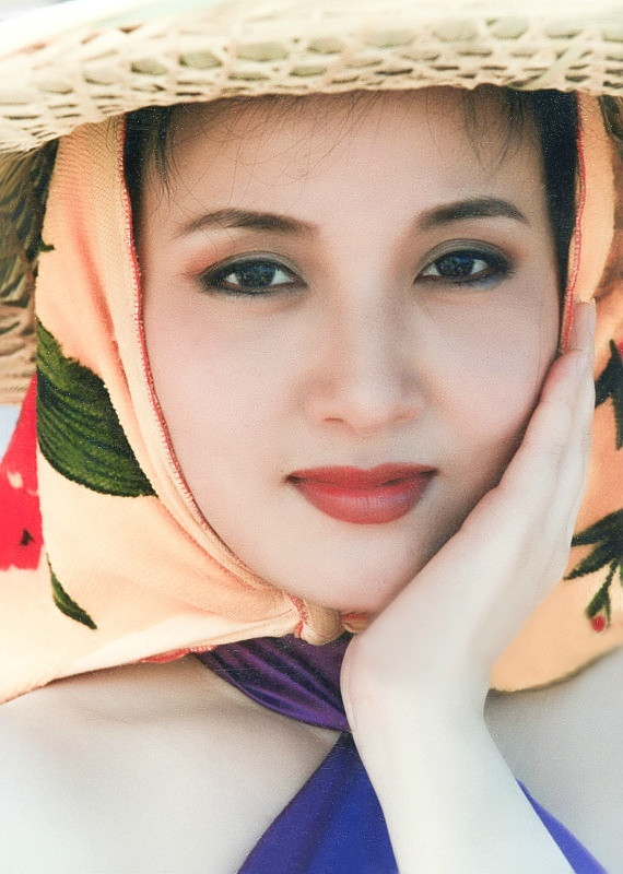 Deng Jie and Zhang Guoli: A husband became a rich man 38 years ago, and his wife was still ...