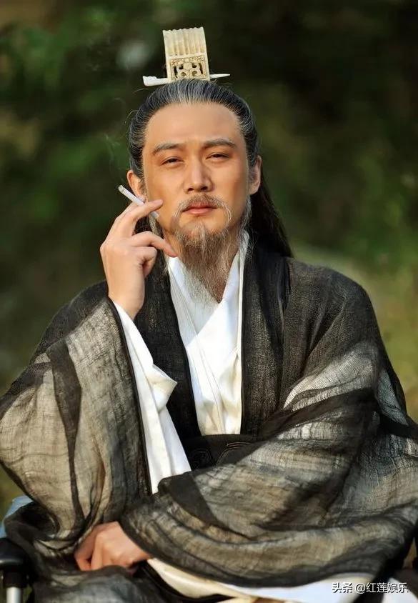 Lu Yi, born in Huangpu District, Shanghai in 1976, compares Zhuge Liang ...