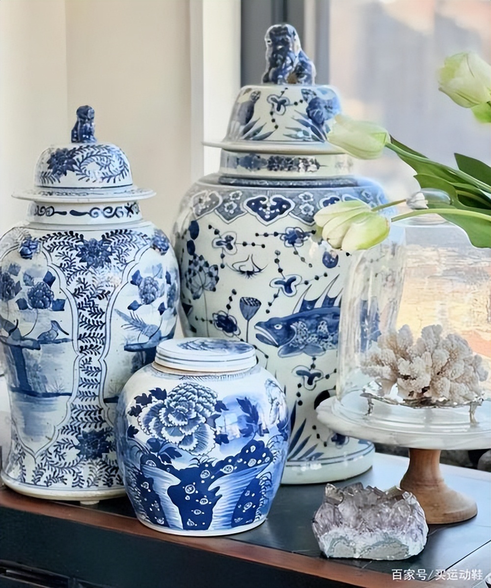 Analysis of the Chinese-European fusion style of blue-and-white ...