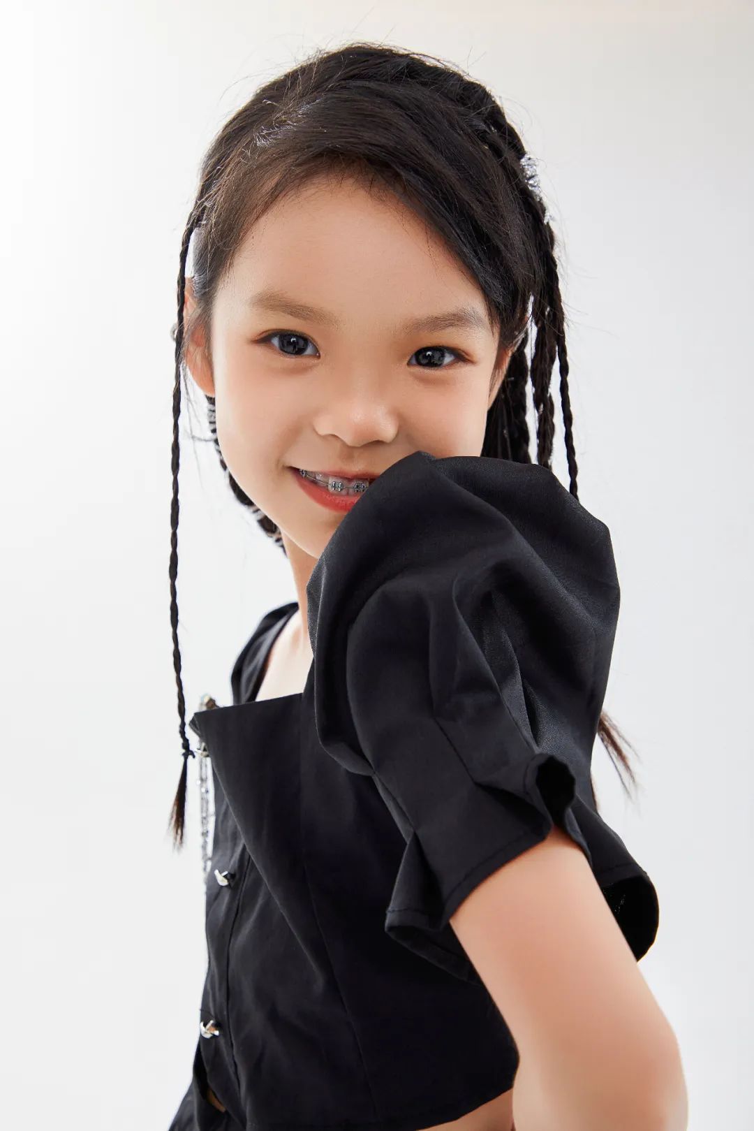 Model Wang drove to 365SHOW Macau spokesperson Sun Qiqi: dare to ...