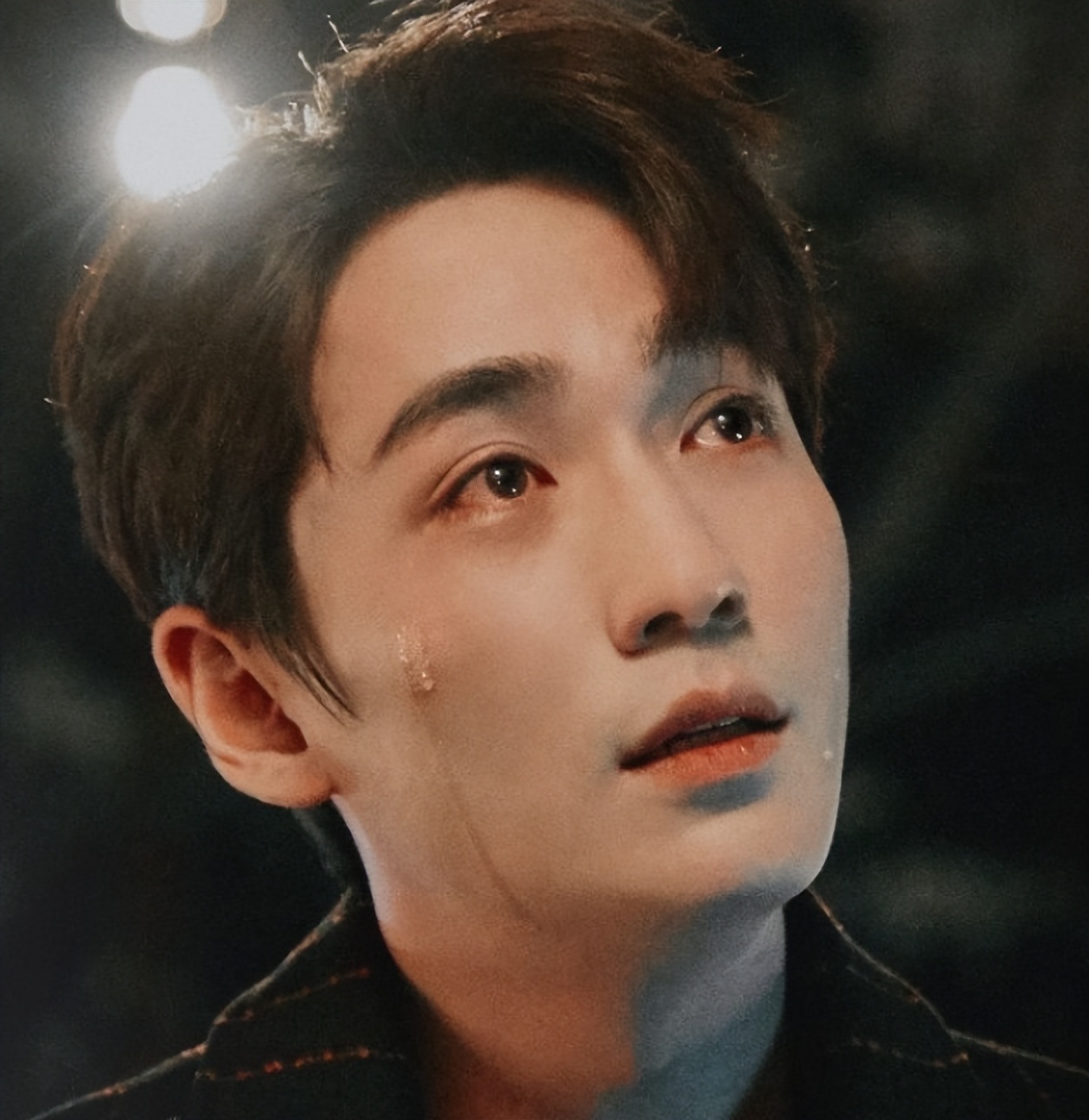 Obviously an "ordinary face" is praised as a "ceiling". Don't these 5 ...