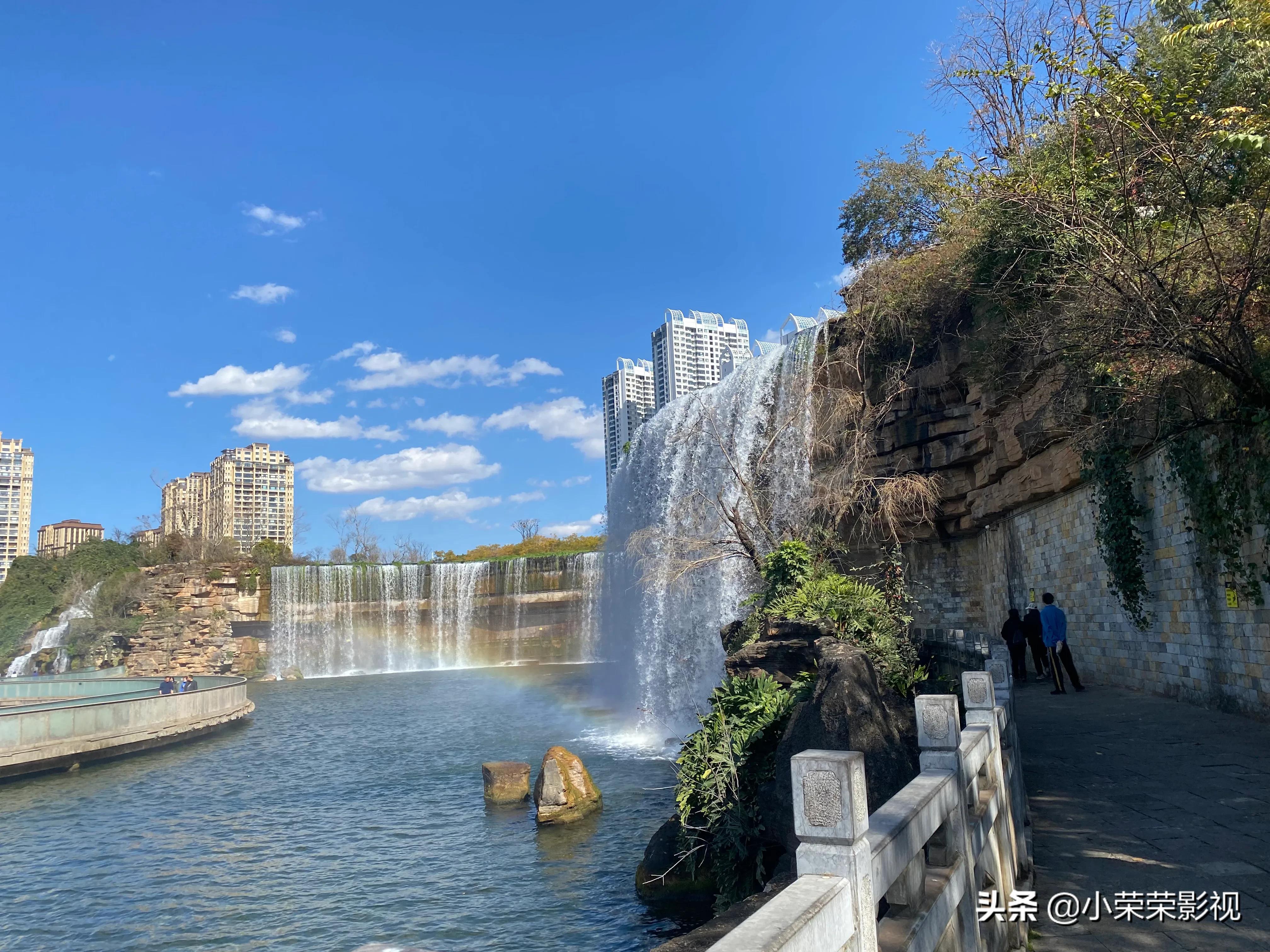 Kunming Waterfall Park - iNEWS