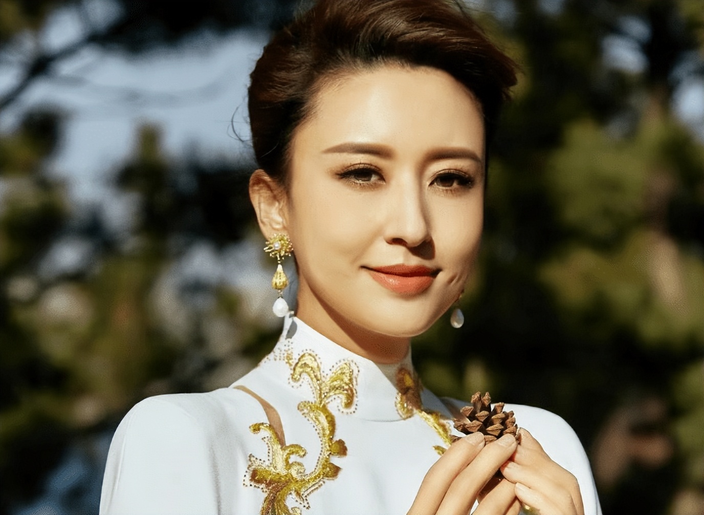 Zhang Lei, a sister of CCTV: Her son was rumored to have cancer, so she ...