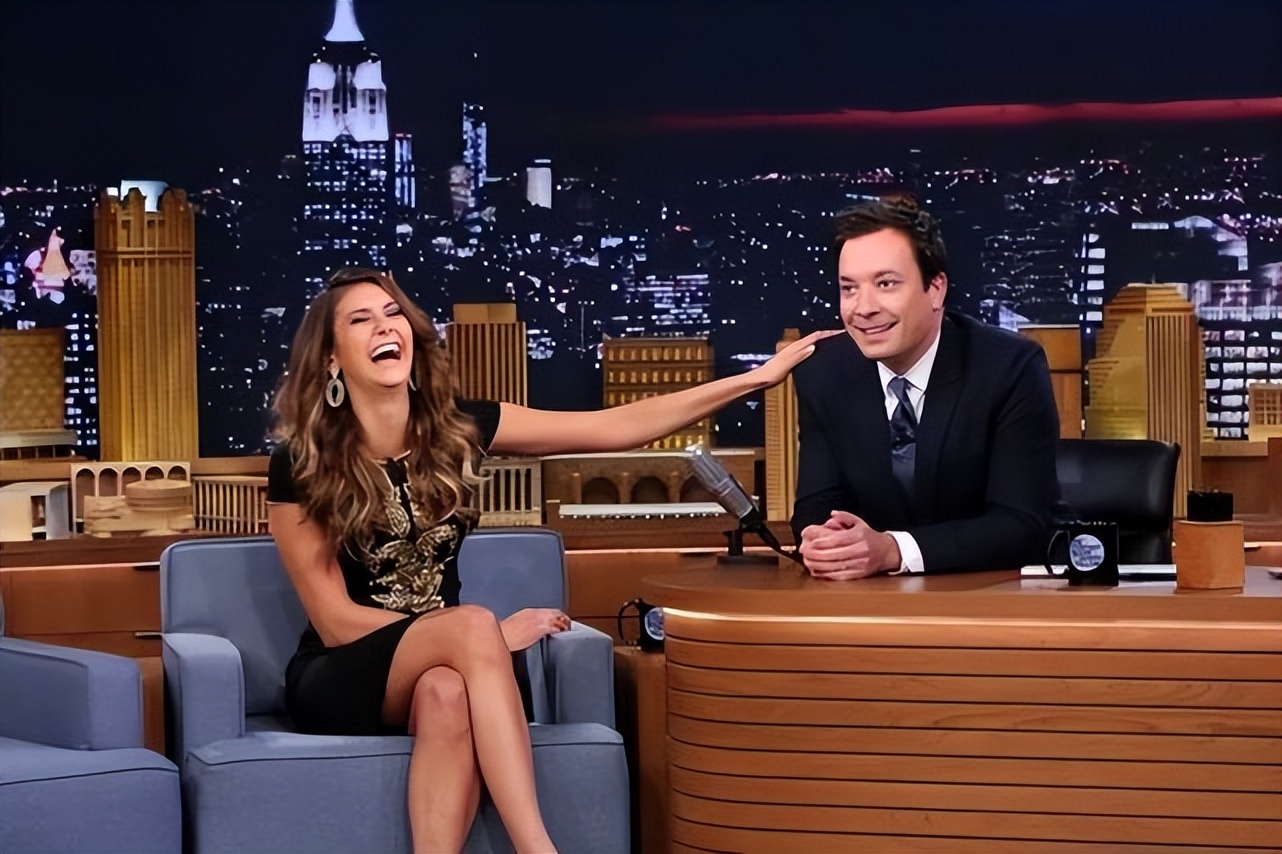 Huang Xi, the first Chinese talk show person who gave a speech at the ...