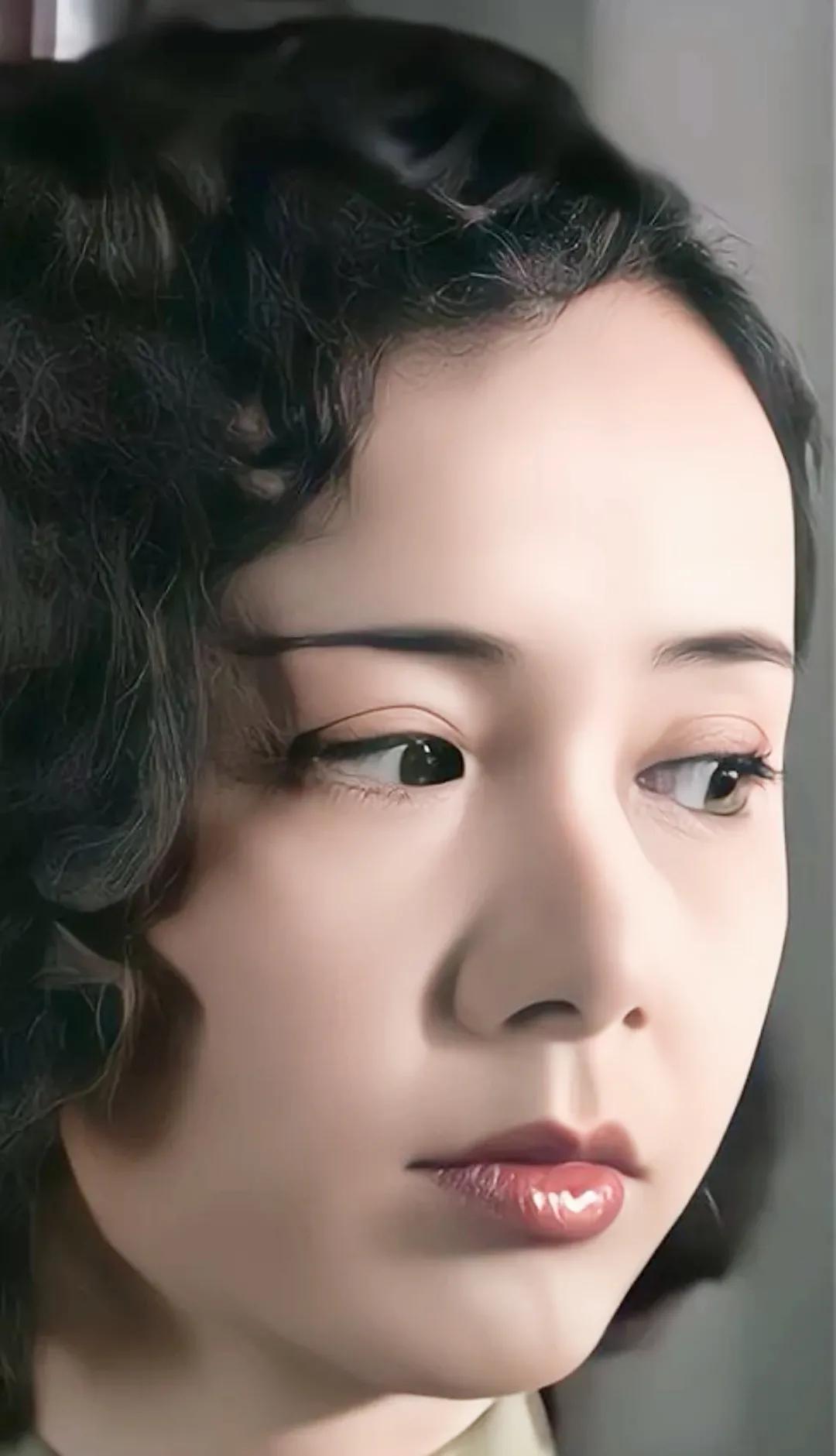 When she was young, Jiang Wenli was strangely beautiful. - iNEWS
