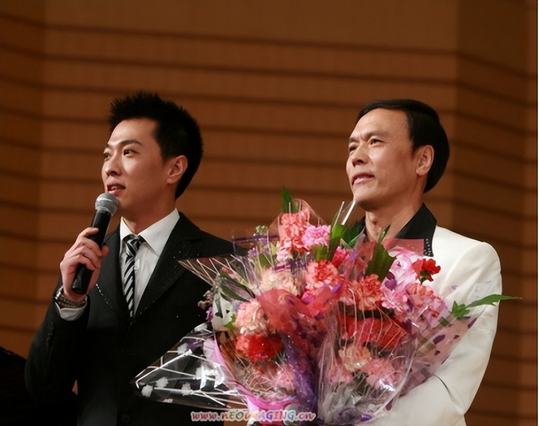 Famous CCTV anchor Gu Guoning: After his father died of illness, he ...