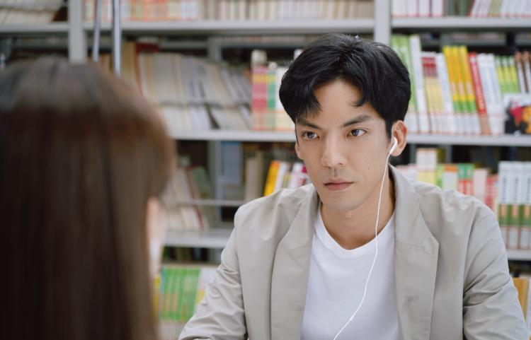 Comparing the present and the present with the casting of the cast, the hero used to overwhelm ...