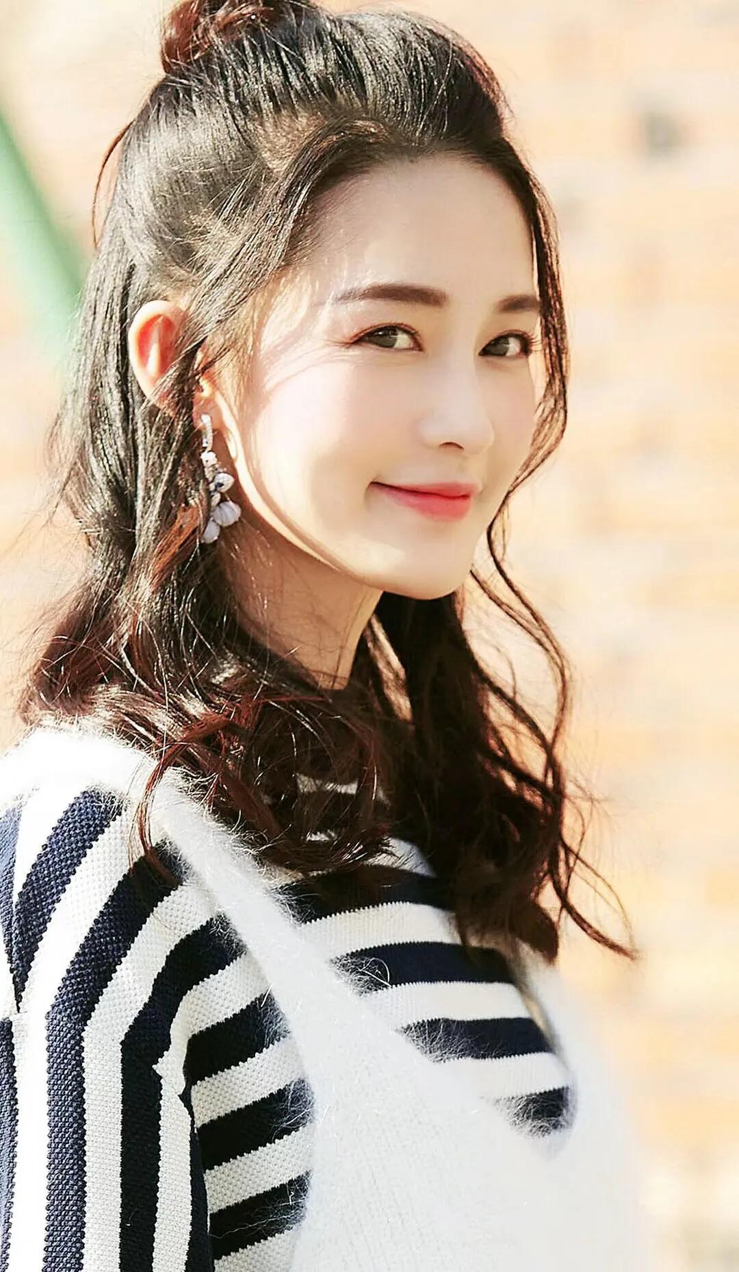 Yanzi Yan Li Qin - iNEWS