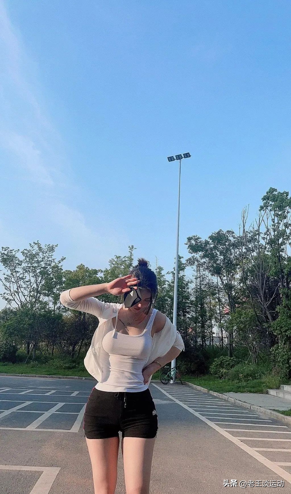 Looks like Galo? The real-life version of Jia Luo's figure is too out ...