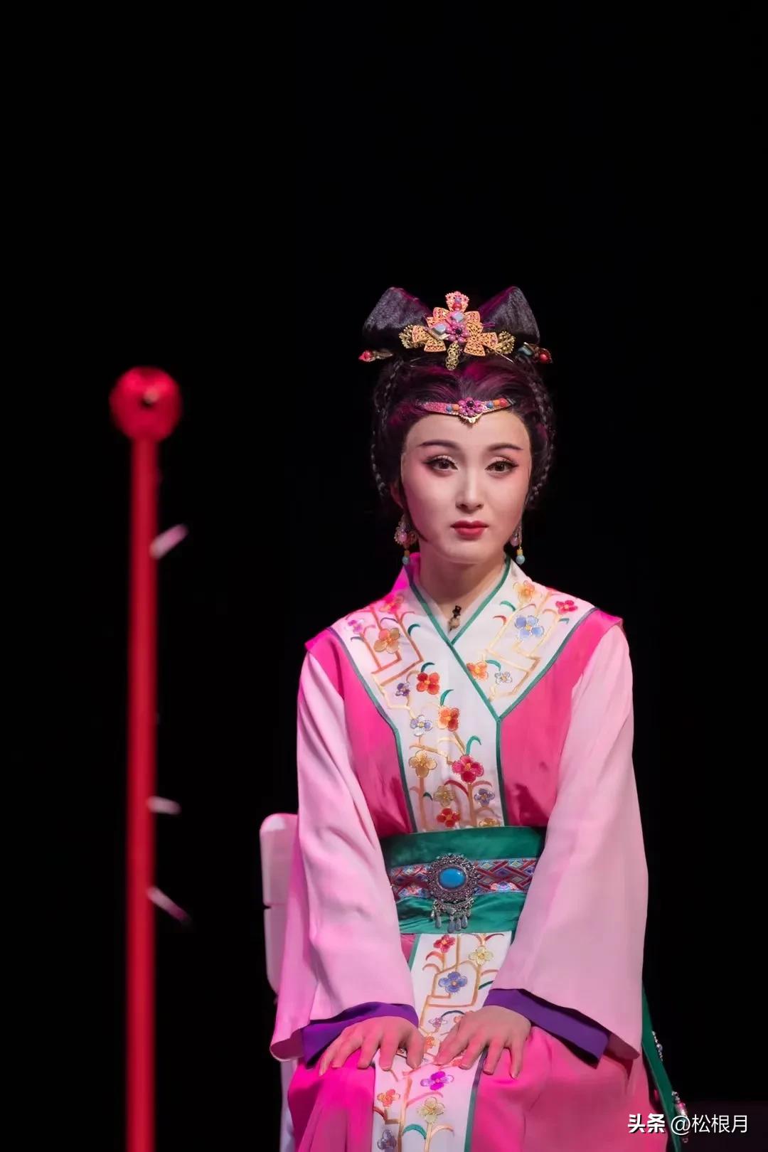 Small Theater Huangmei Opera "Xue Lang Returns" - iNEWS