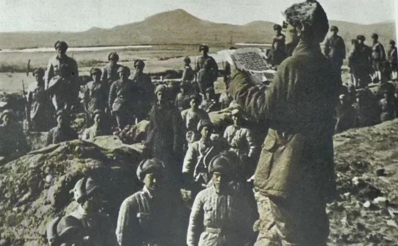 Lin Biao seldom greeted people when he met, but he always made an ...