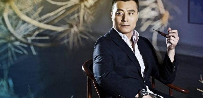 Married to Huang Lei for 25 years with no scandal, now the family lives ...