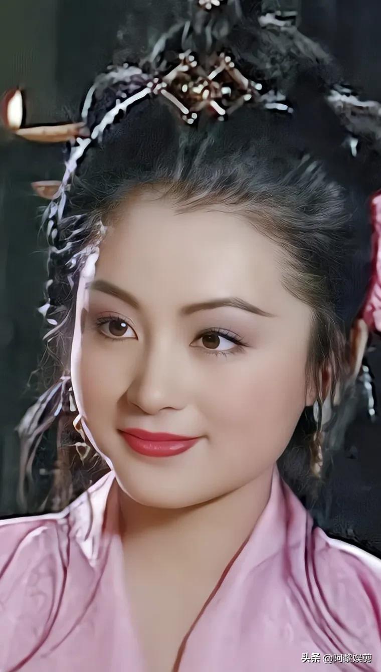 Chen Hong was so beautiful when she was young, she couldn't get tired ...