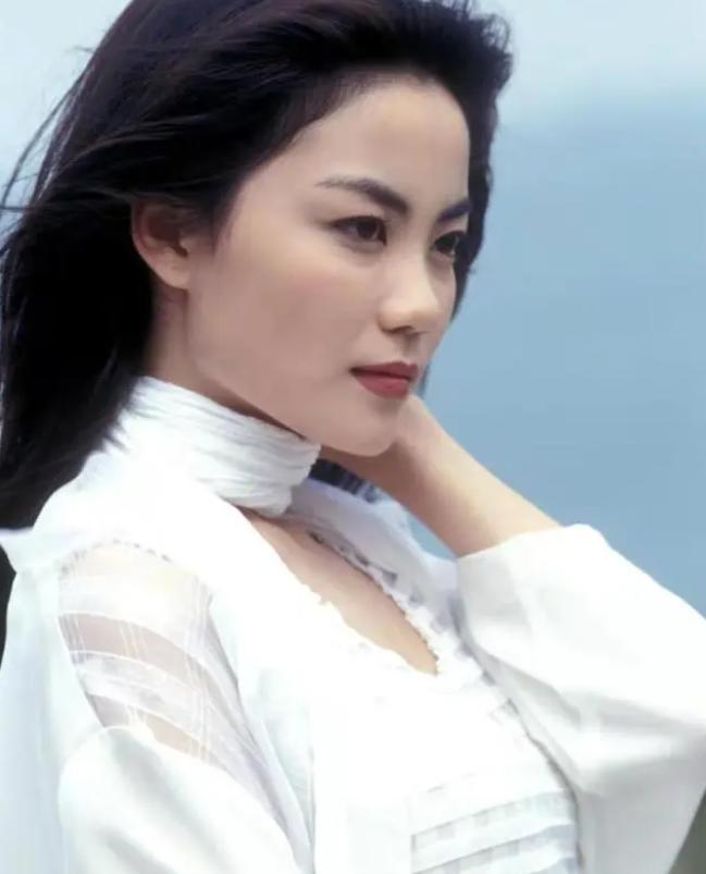 Singing talent is very popular, and Faye Wong's fashion style has ...