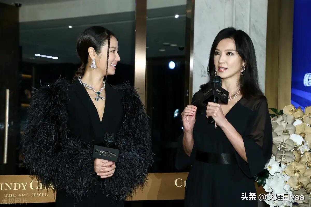 It is indeed Huo Jianhua's dish!Lin Xinru wears a one-piece to show her ...