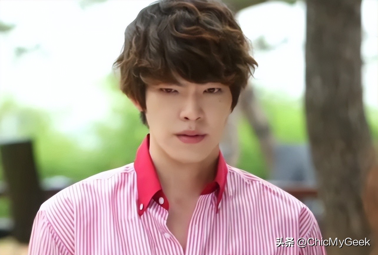A cynical but charming high-cold male god! Kim Woo Bin's 8 classic ...