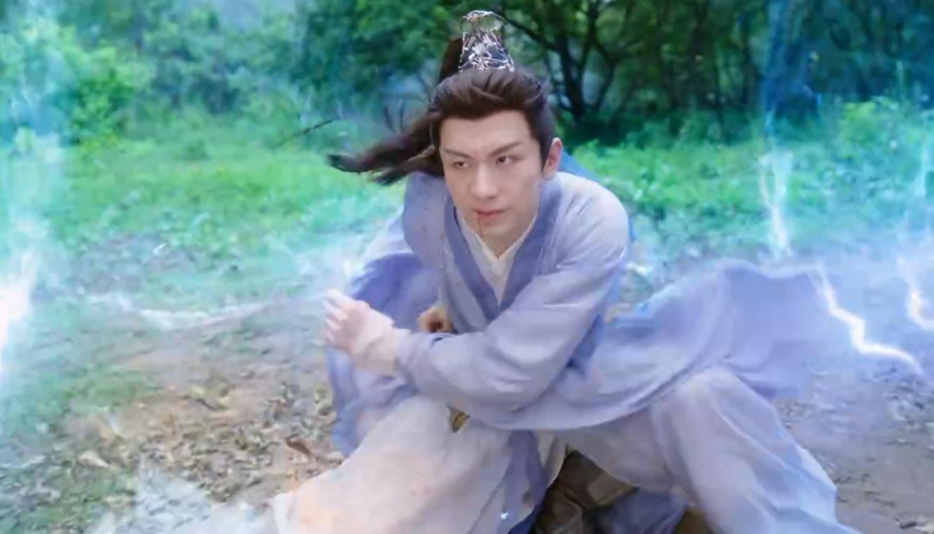 Leng Jiang in "Agarwood is like crumbs" is an iron fan of Xuanye. Upon ...