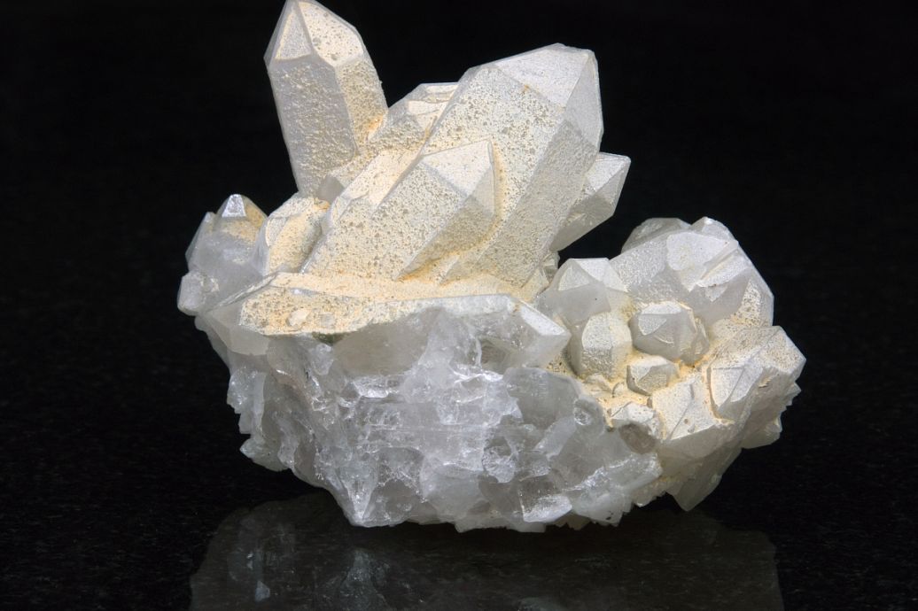 Crystal formation and basic properties of crystals - iNEWS
