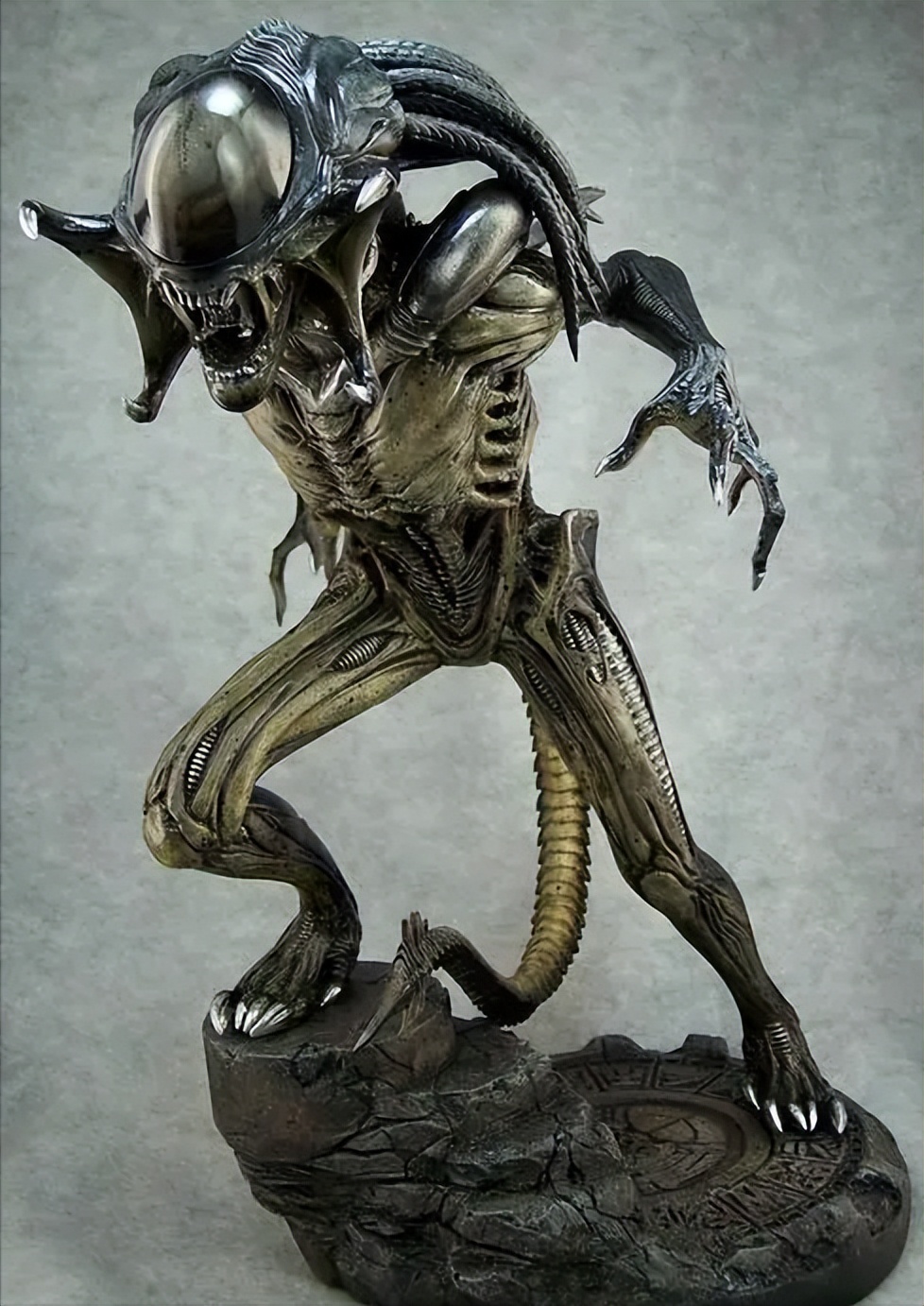Appreciation of Hollywood sci-fi thrillers from the movie "Alien ...