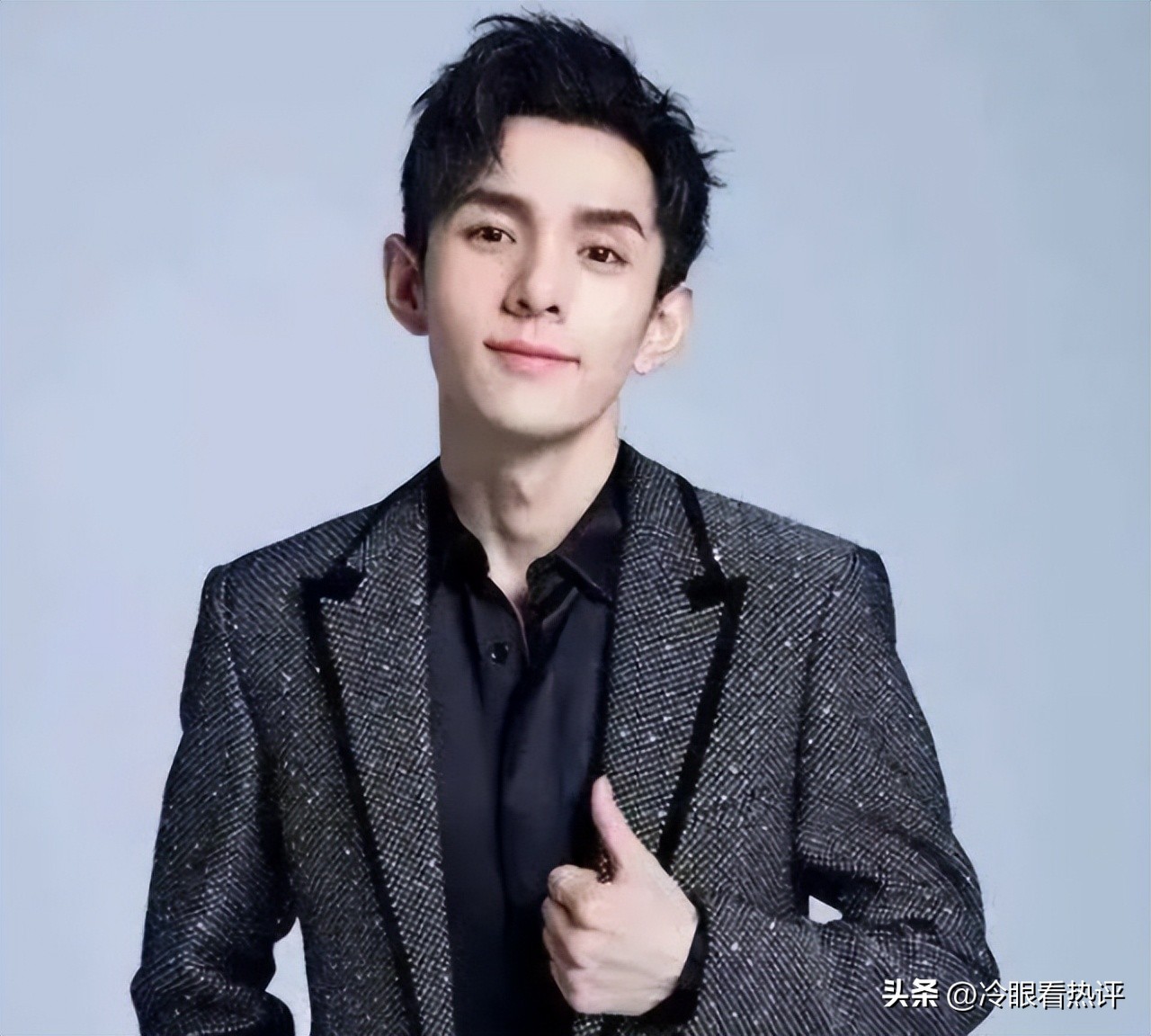 Li Jiaqi apologized in tears, and netizens asked if your mother couldn ...