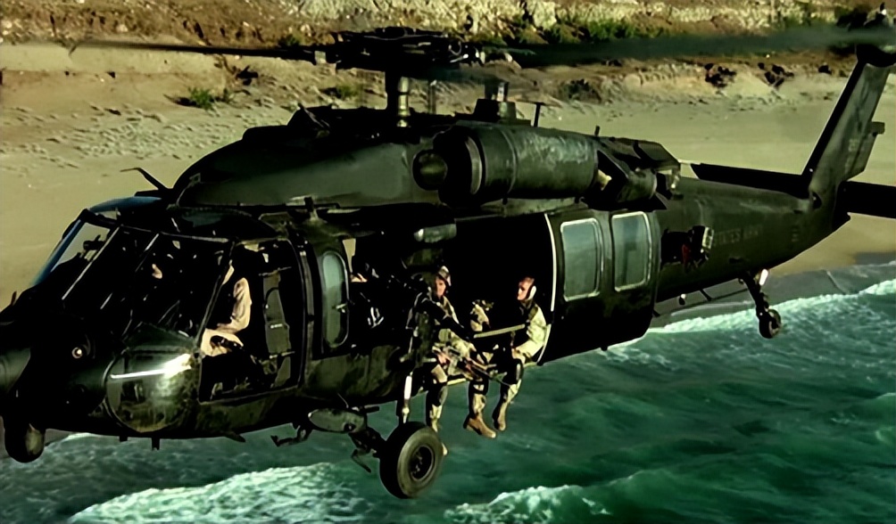 'Black Hawk Down': Features Fast Cuts and Realistic Battle Scenes - iMedia
