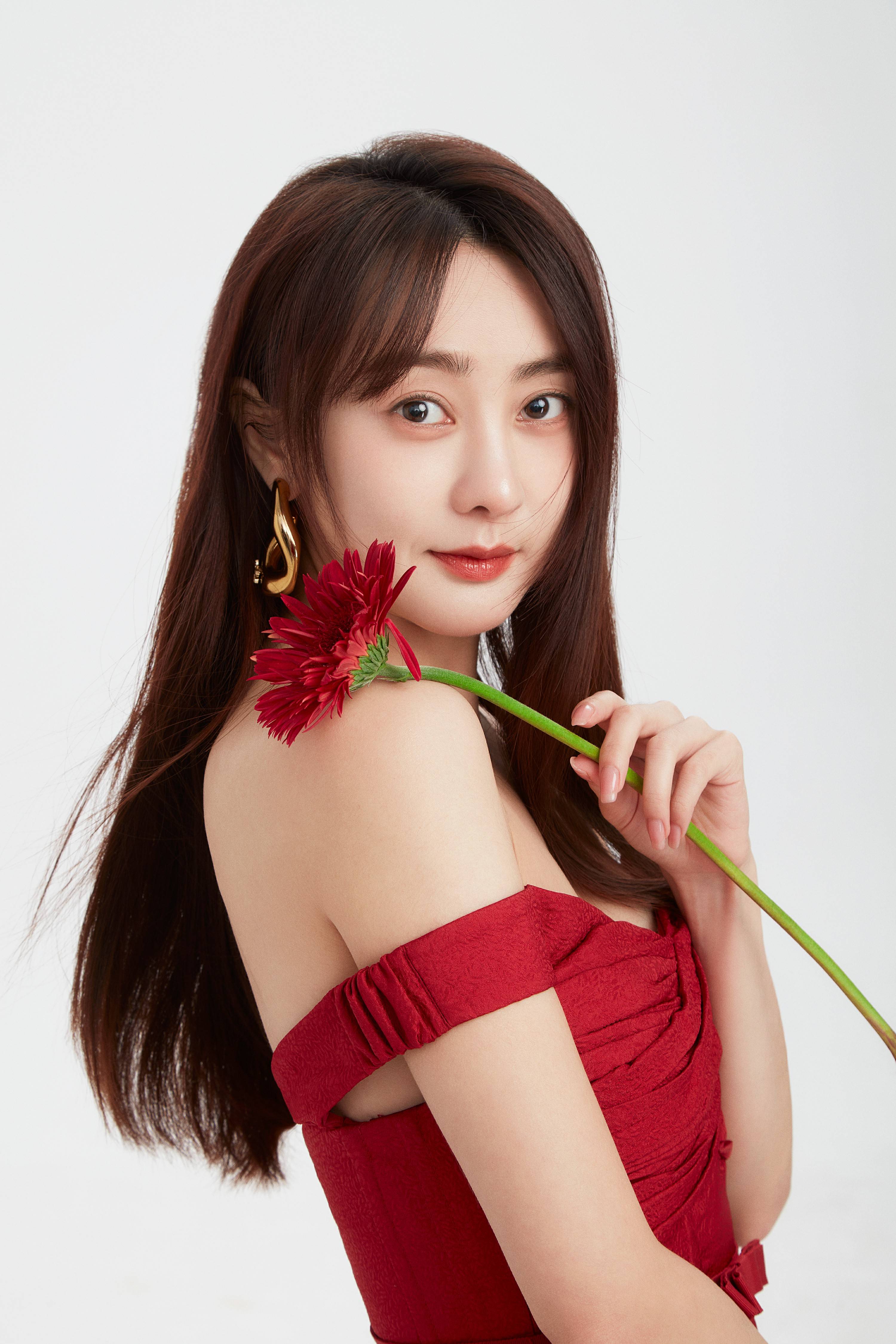 Qian Didi's "Lighter and Princess Dress" is finished, and the style of ...