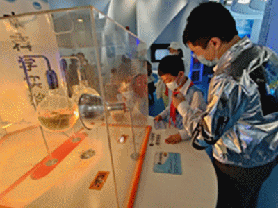 It's amazing to play through immersive scientific exploration ...