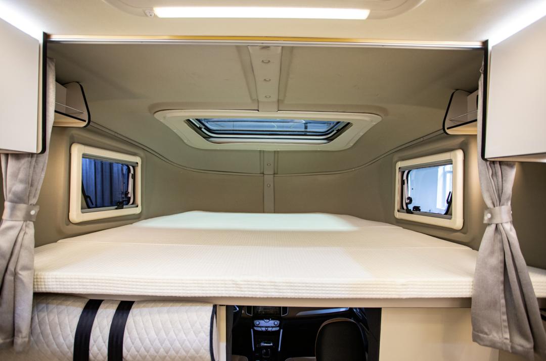 Lanzhong free gun RV with four-wheel drive, C-book driving, extra-large ...