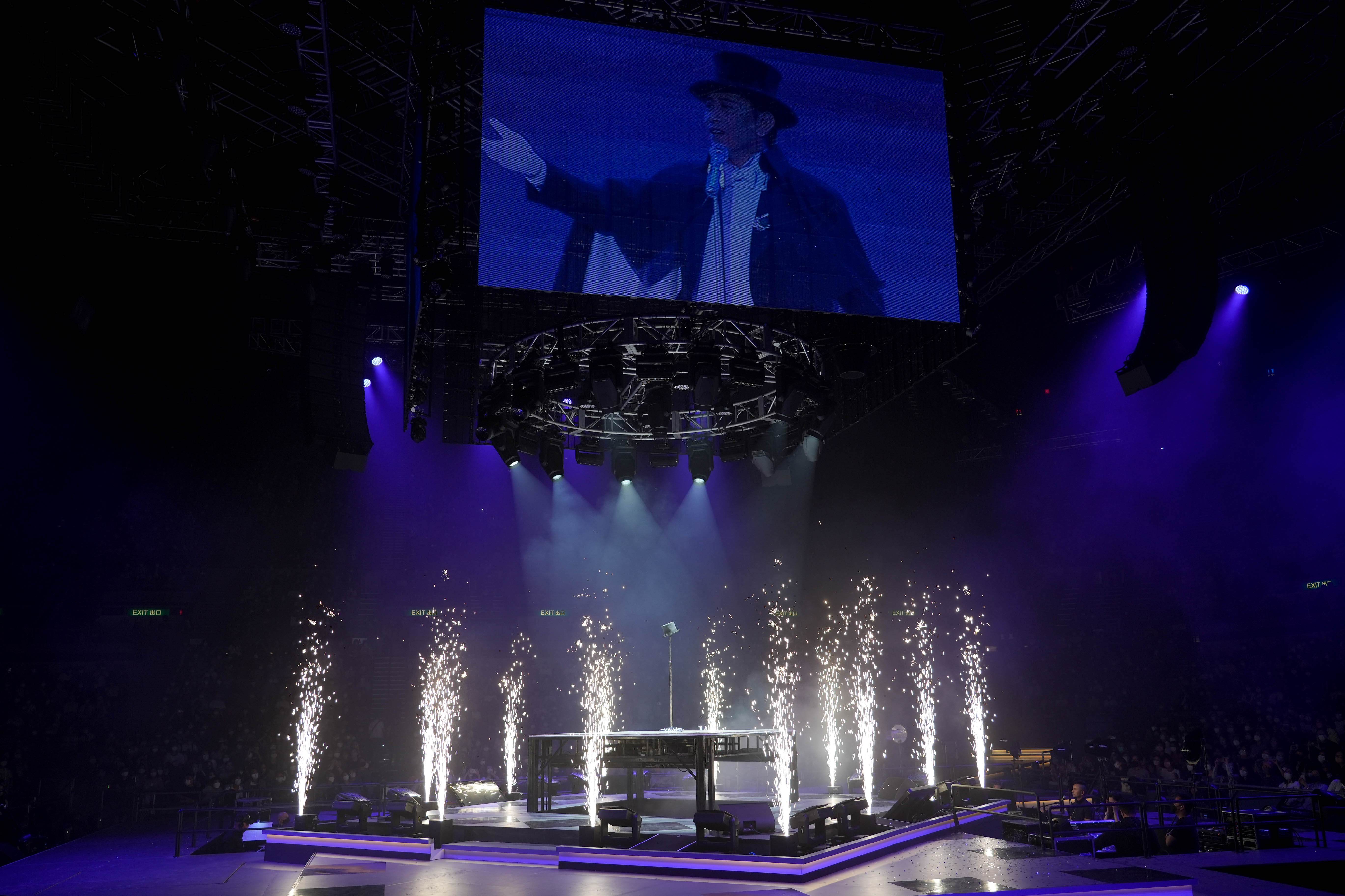 The stars remember the 20th anniversary of Luo Wen's death, Wang Mingquan's unforgettable ...