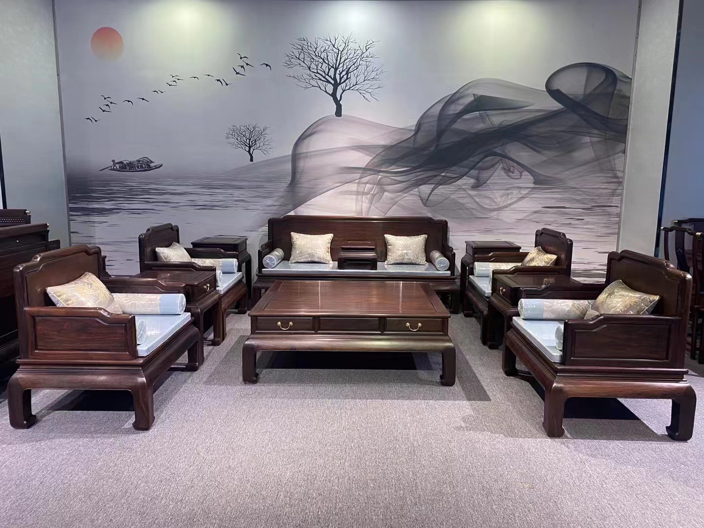 How to maintain mahogany furniture in spring, summer, autumn and winter ...
