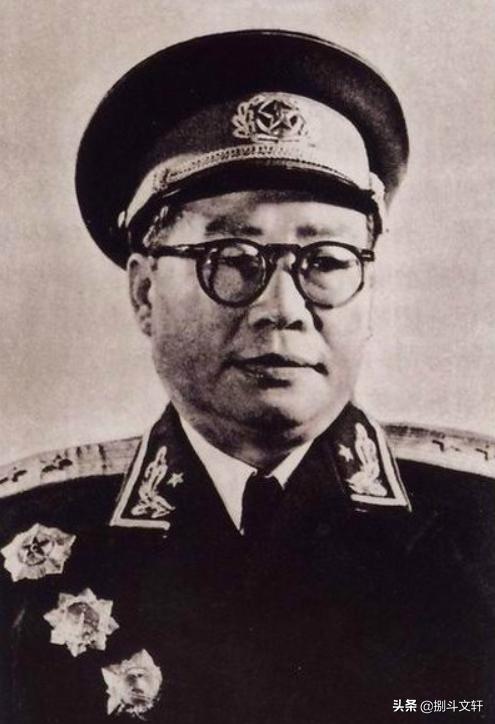 His bravery touched the great man, a unique lieutenant general, why did ...