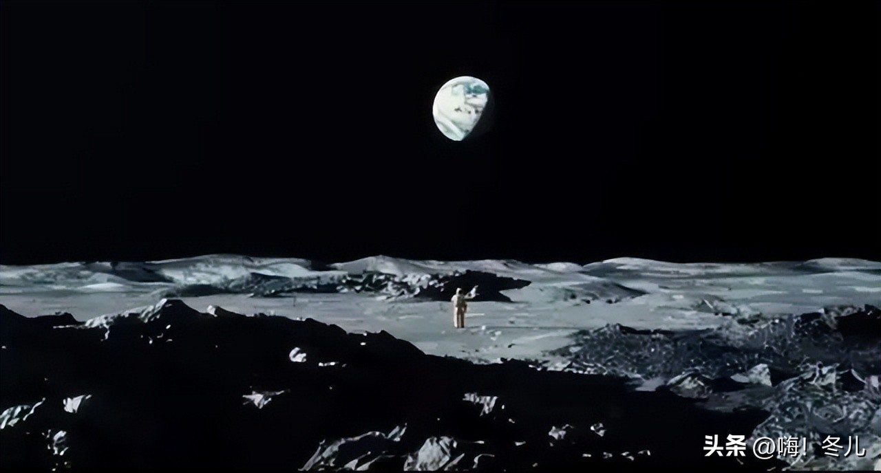 Walking alone on the Moon: A Romantic Confession to the Universe - iNEWS