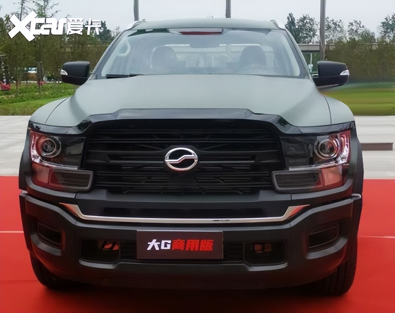 The domestically-made pickup is a "ruthless character", with a width of ...