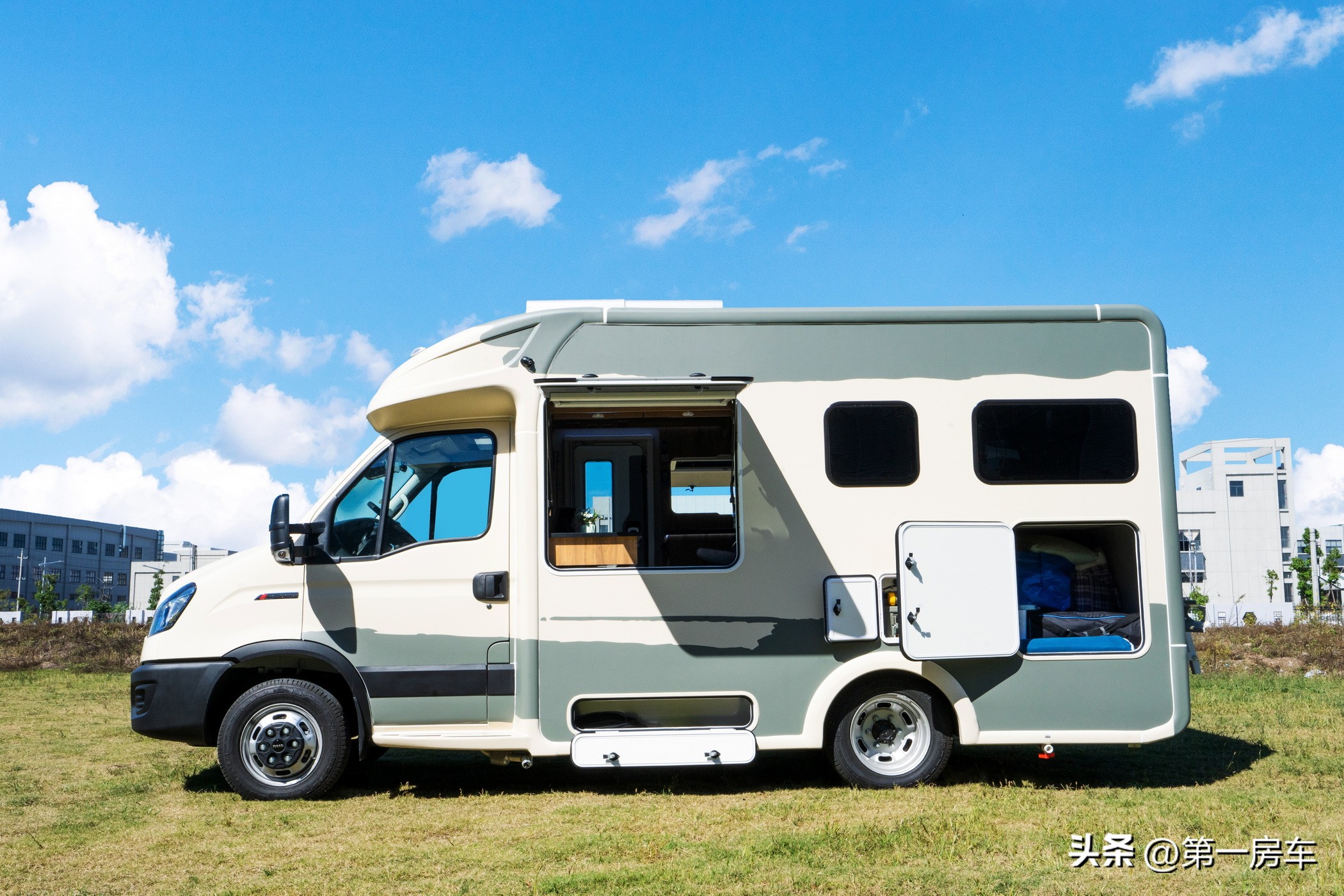 See you again!Saide's new small forehead RV, with ultra-high ...