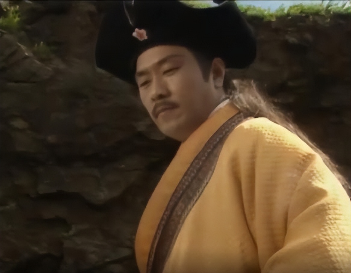 Guan Lijie's version of "Little Li Flying Knife" ranks among the ...