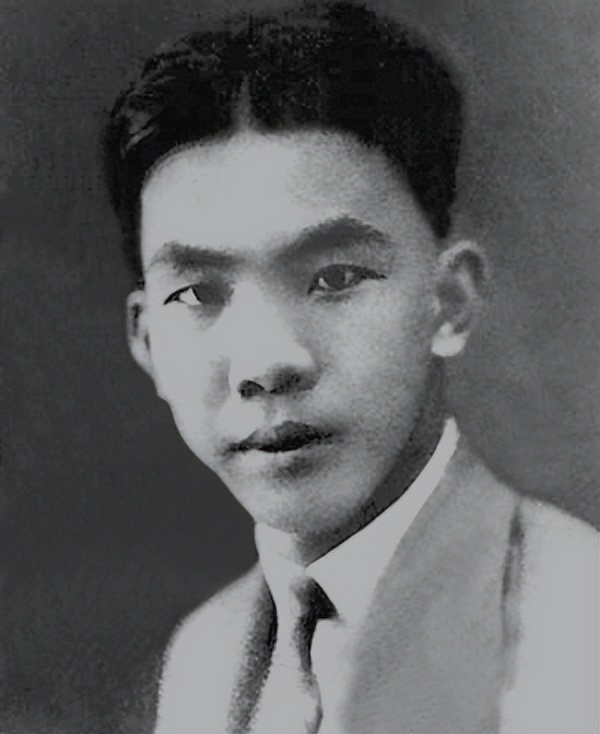 Sha Fei and Situ Qiao in Lu Xun's Funeral - iNEWS