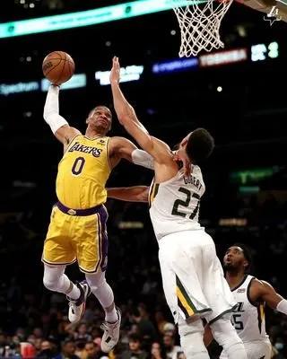 Revisiting the Top 10 Buttons in the NBA. Who is the strongest button ...