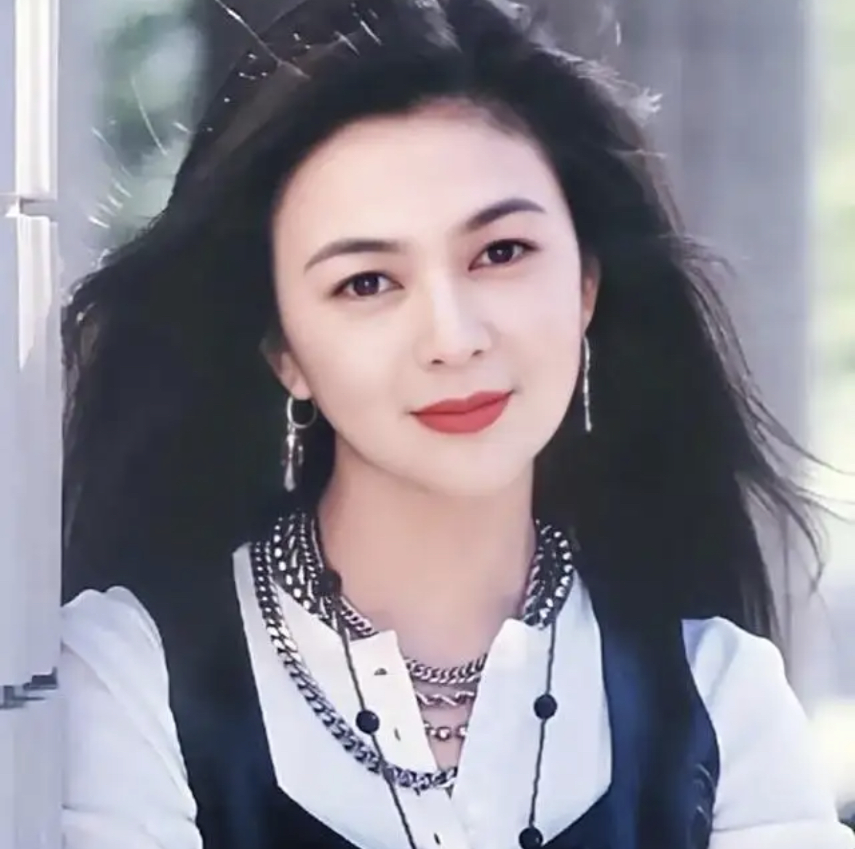 Sending blessings to the stars of the live broadcast, Guan Zhilin ...