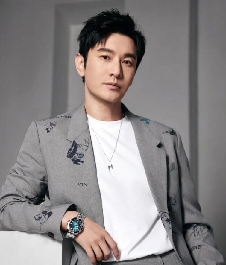 Huang Xiaoming took a car to his ex-wife's house late at night and didn ...