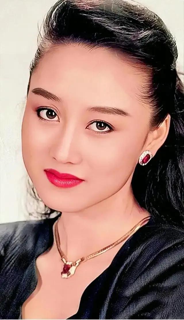 Peerless beauty Li Zhi - iNEWS