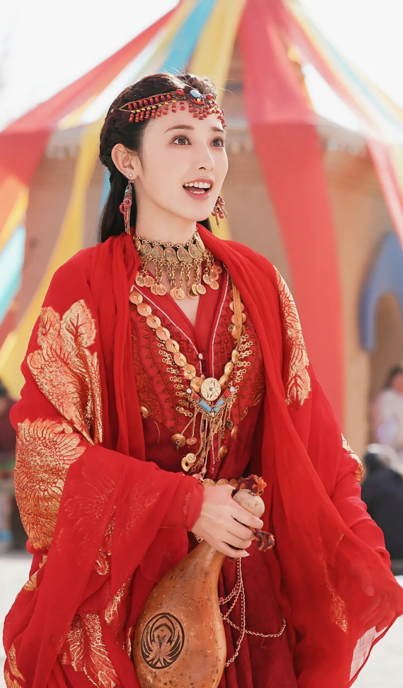 Whether Peng Xiaoran is considered a top-notch beauty can be seen from ...