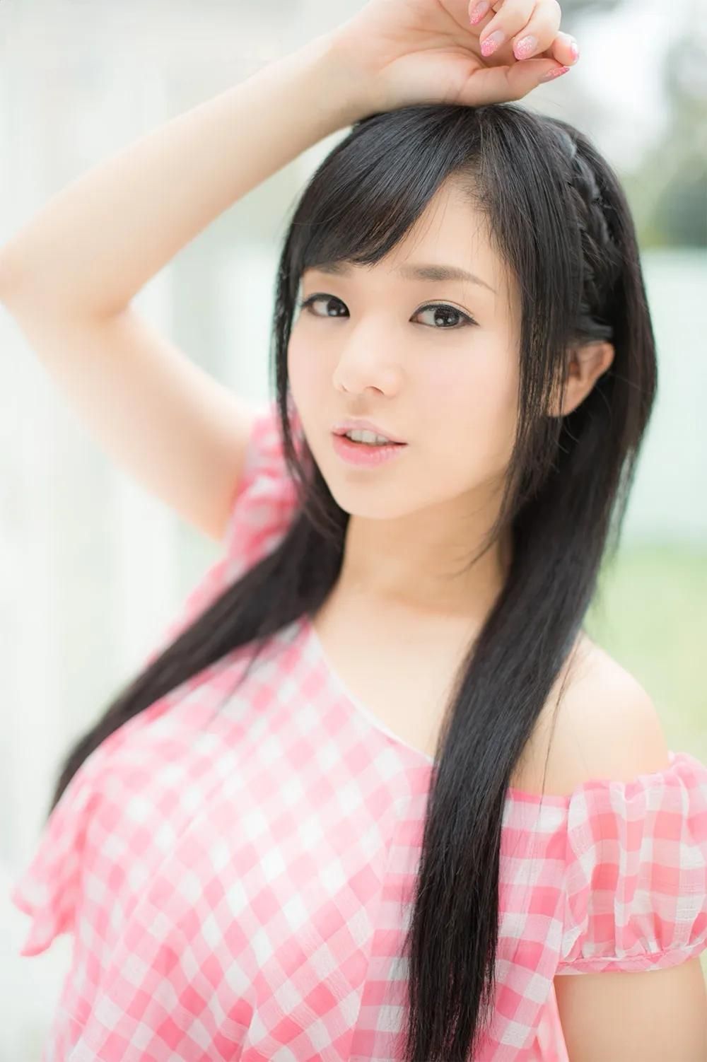 Glamor is back! Sora Aoi came back out of the rivers and lakes, and ...