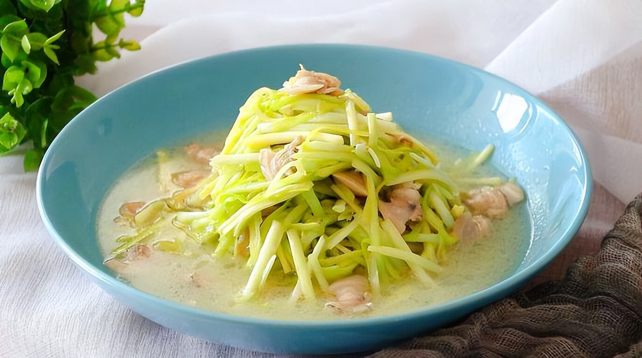 Can you distinguish leeks, leek yellows, and leek sprouts?What is the difference between them ...