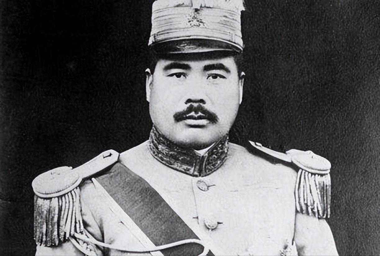 During the National Protection War, why did Feng Yuxiang leave Sichuan ...