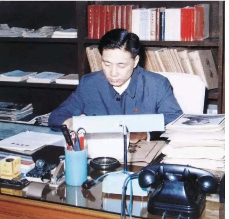 For more than a year after 1975, what was Wang Hongwen doing? His ...